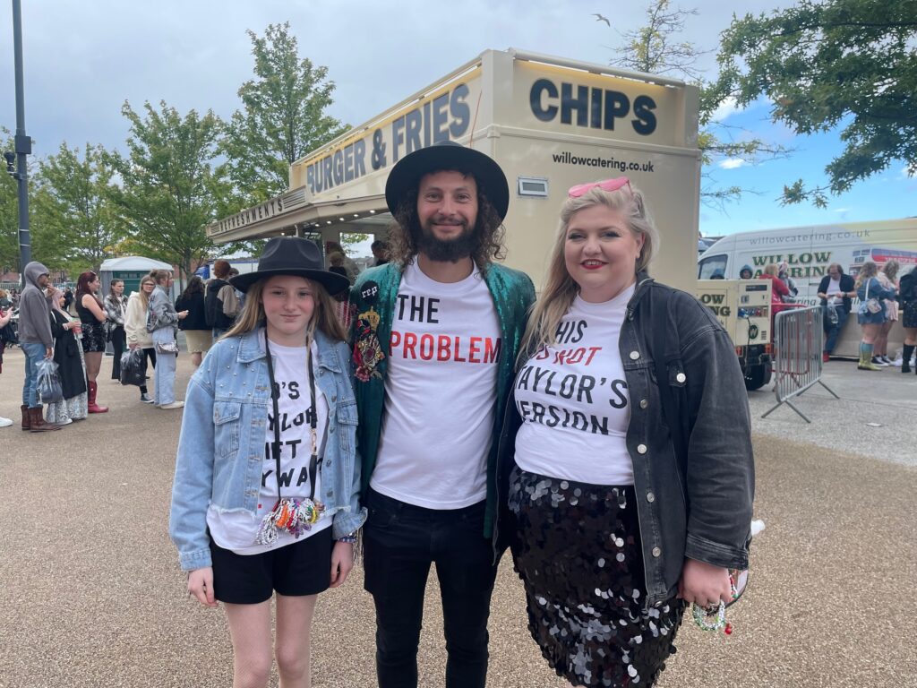 Swifties pull out all the stops for Taylor Swift’s final stop in ...